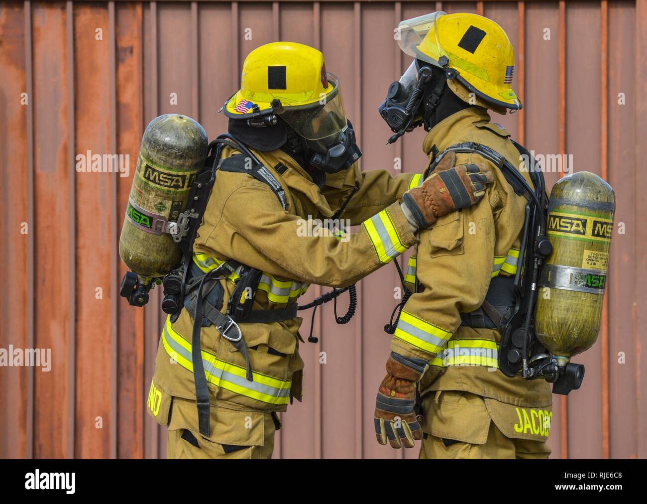 Structural firefighting gear hi-res stock photography and images - Alamy