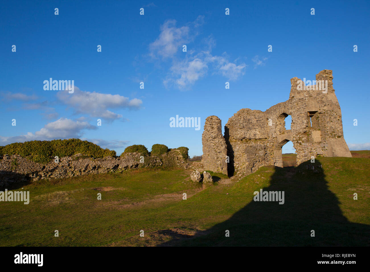 Pennard castle ruins hi-res stock photography and images - Alamy