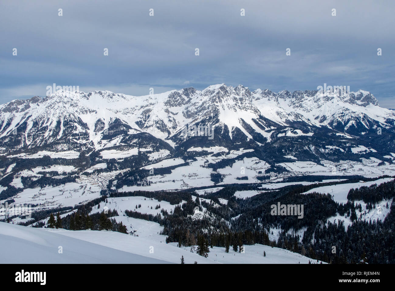 Wilder kaiser ski hi-res stock photography and images - Alamy