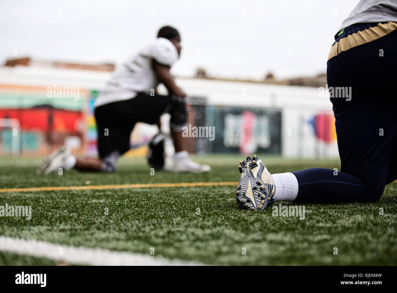 Uk American Football training as a team Stock Photo - Alamy