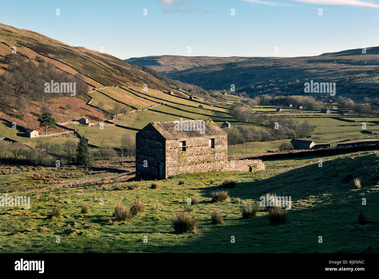 Yorkshire dales barns hi-res stock photography and images - Alamy
