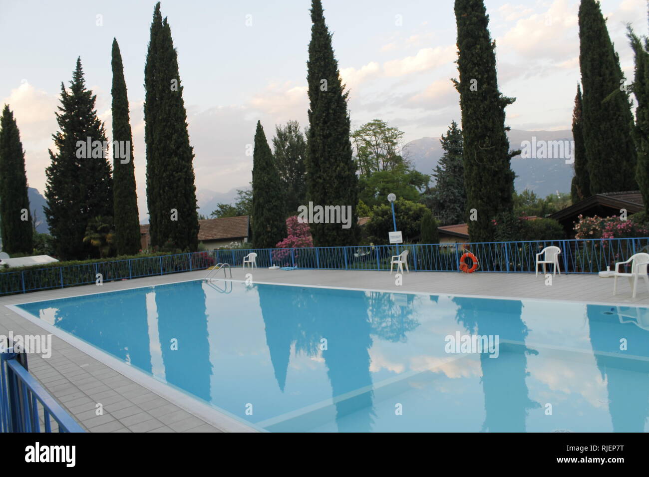 Empty outdoor swimming pool, public swimming pool Stock Photo - Alamy
