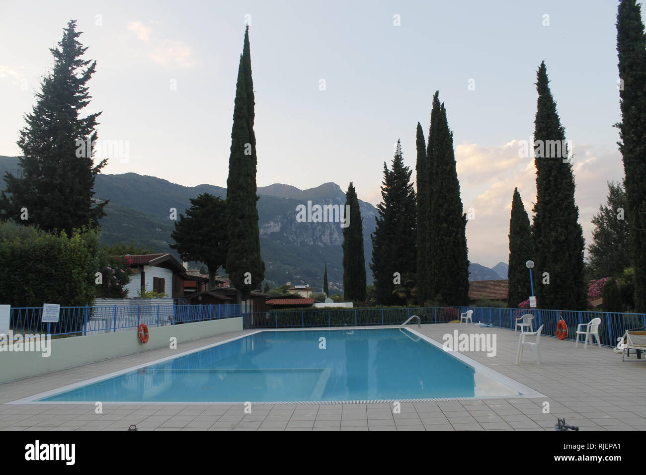 Empty outdoor swimming pool, public swimming pool Stock Photo - Alamy