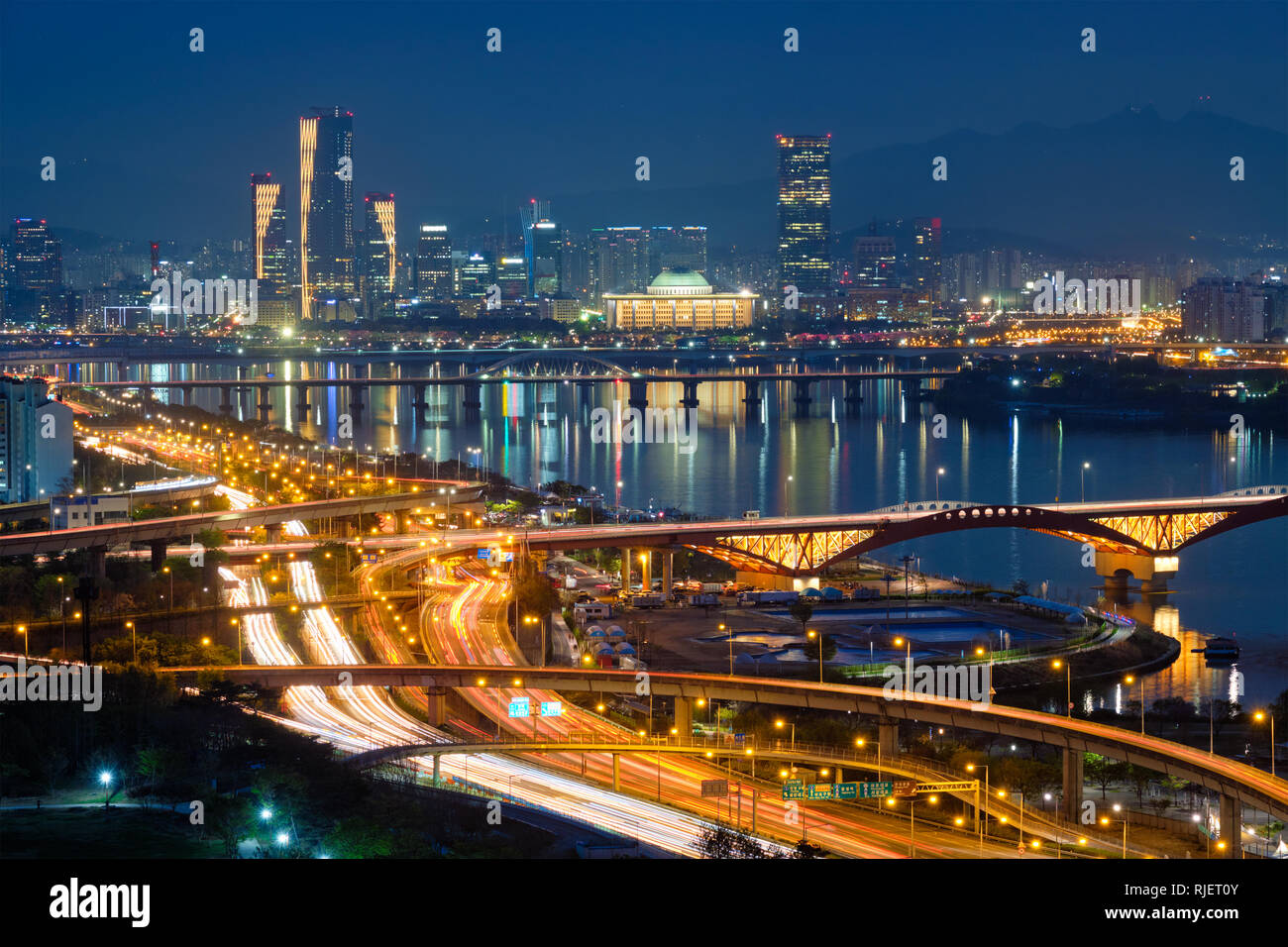 Seoul cityscape in twilight, South Korea Stock Photo - Alamy