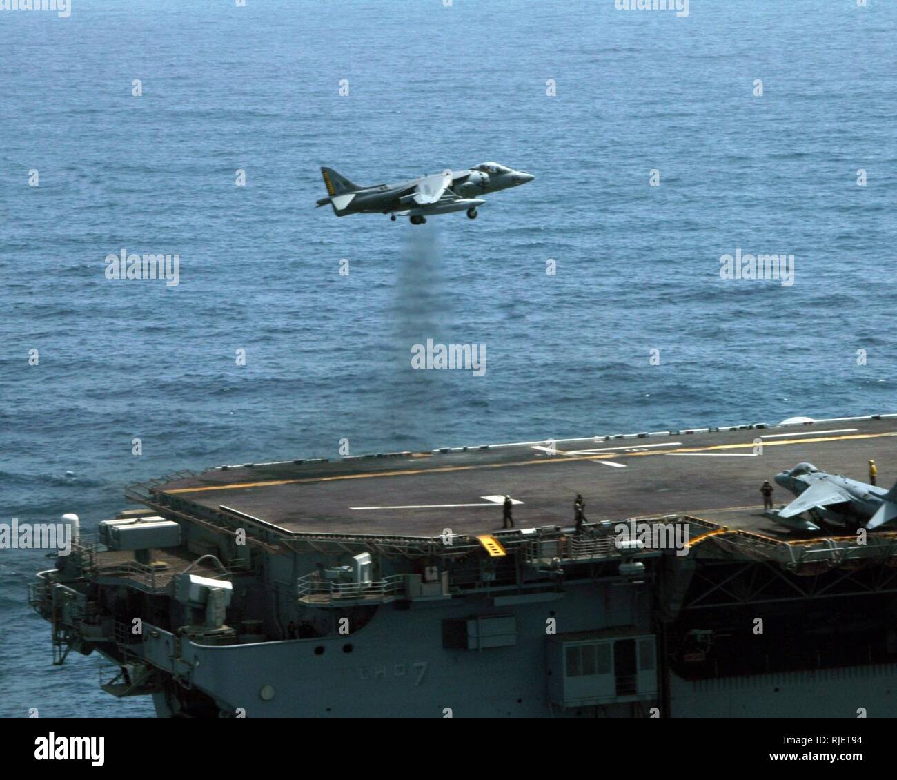 Harrier v stol hi-res stock photography and images - Alamy