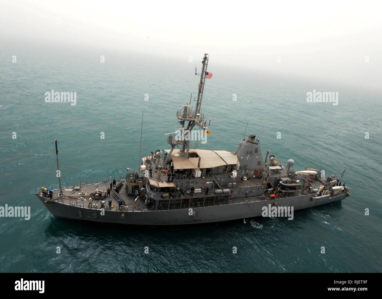 ARABIAN GULF (April 23, 2010) The Avenger-class mine countermeasures ...