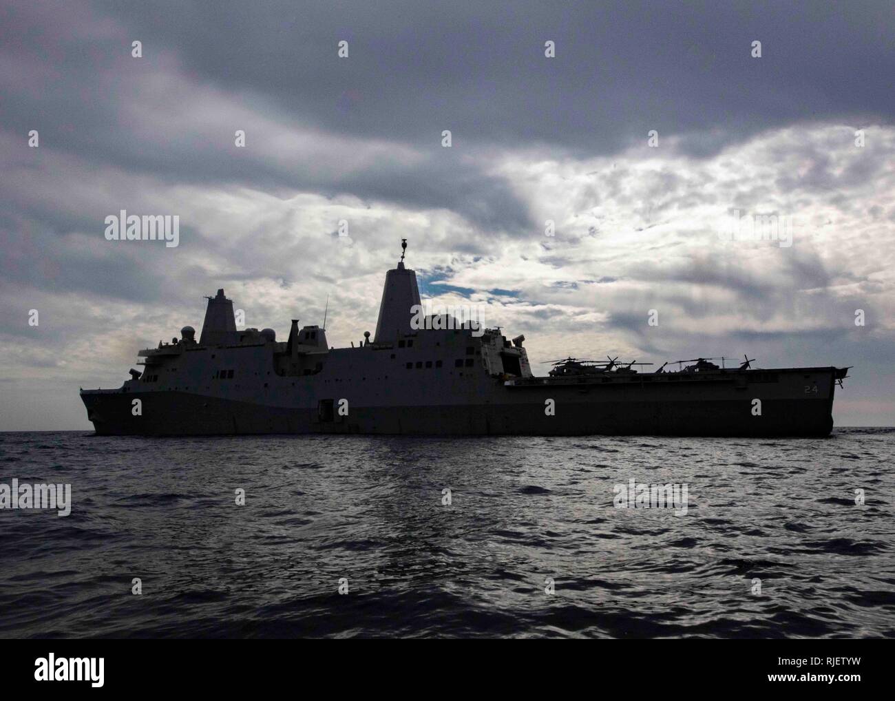 Lpd 24 hi-res stock photography and images - Alamy