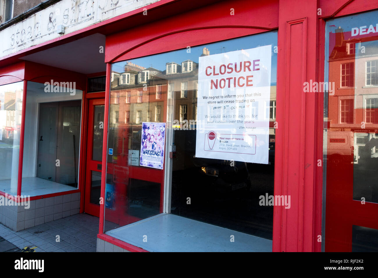 Opportunities closing down hi-res stock photography and images - Alamy