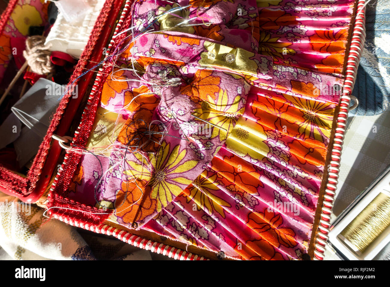 sewing box with needles, pins, and threads UK Stock Photo - Alamy