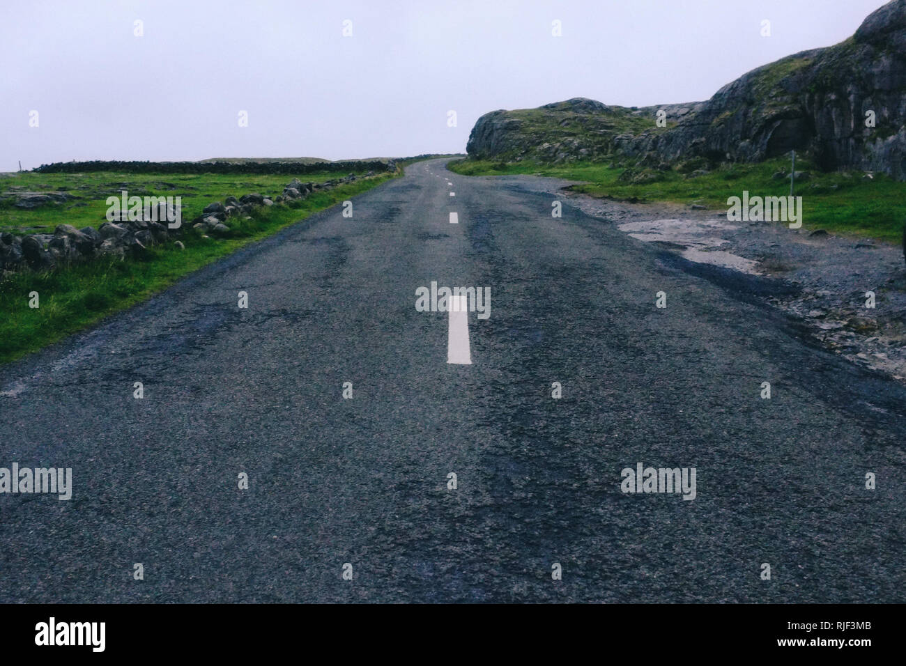 Simple road hi-res stock photography and images - Alamy