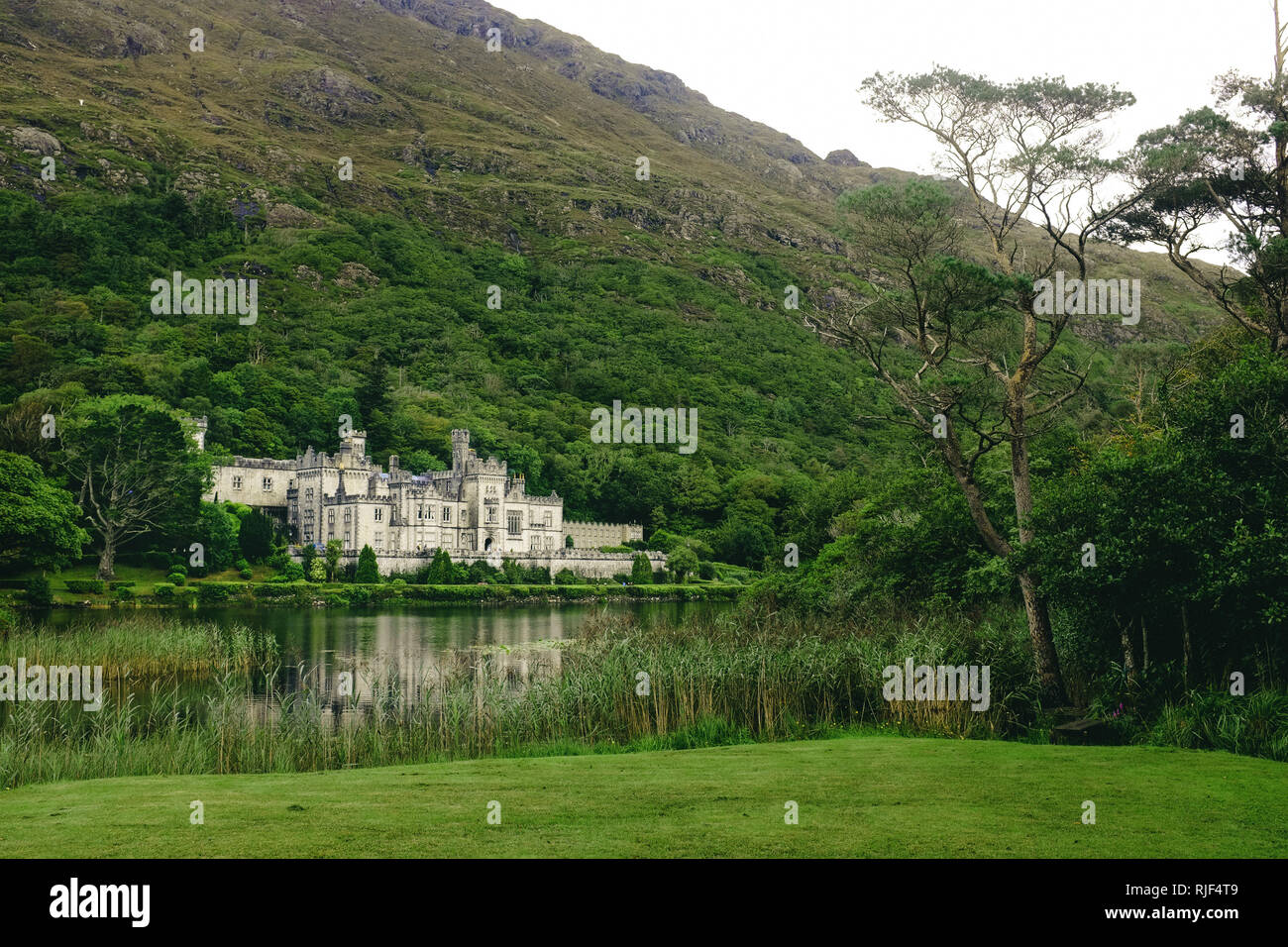 Kylemore Abbey, benedictine monastery Stock Photo - Alamy