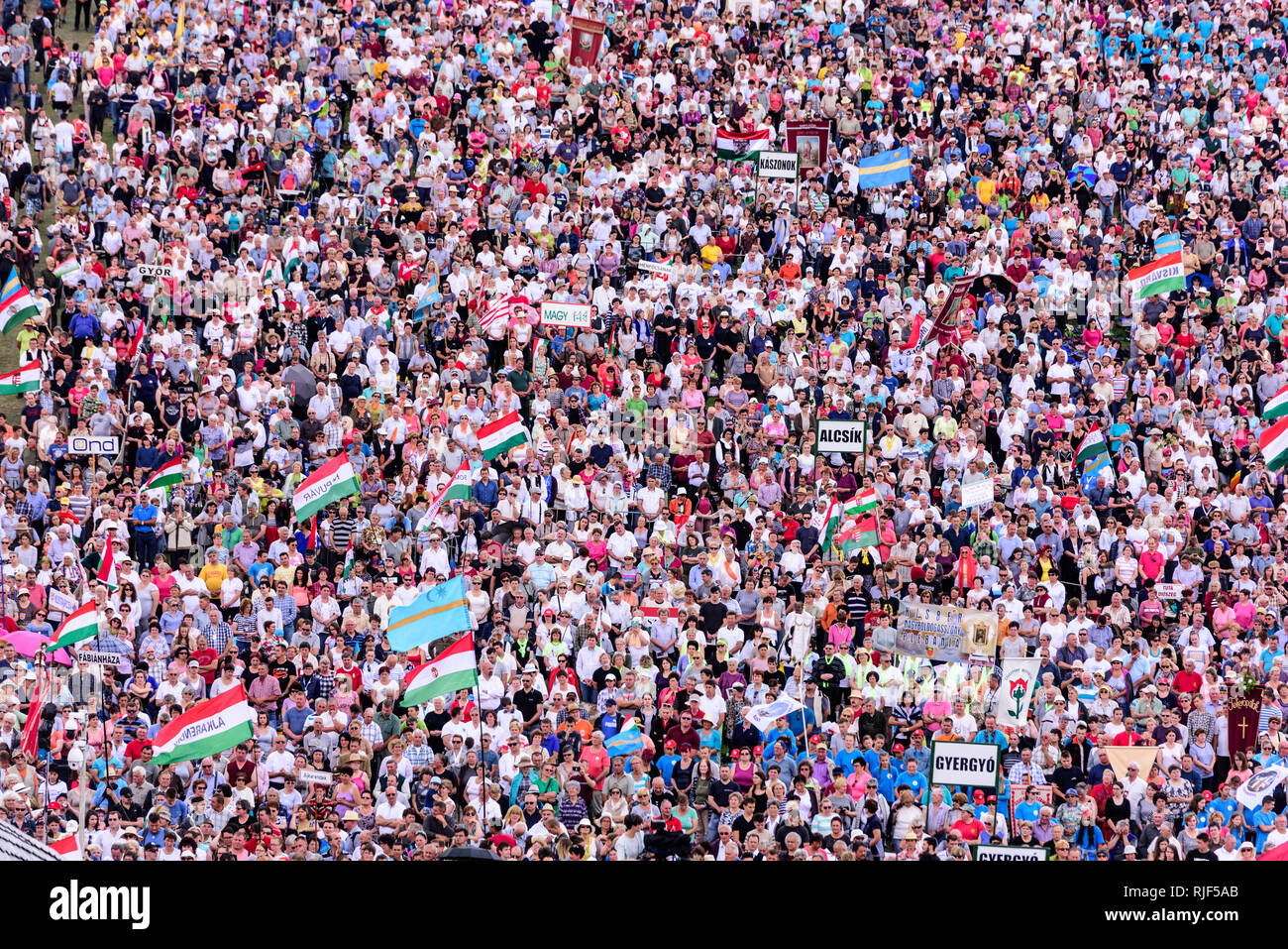 Pentecost ritual hi-res stock photography and images - Alamy