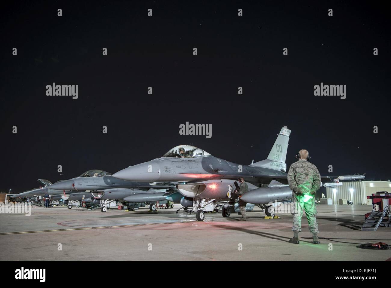 Crew chiefs from the Colorado Air National Guard’s 140th Wing ...