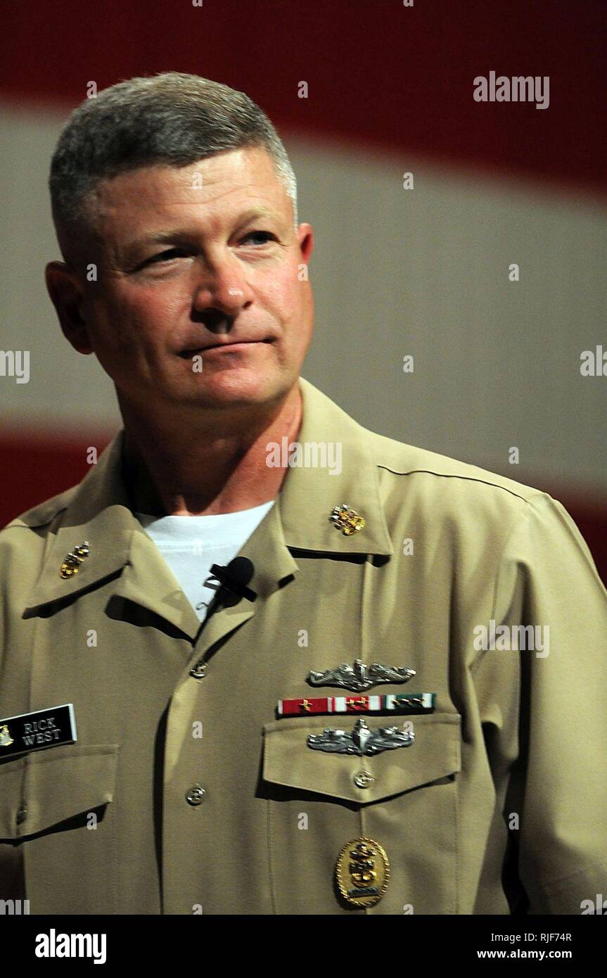 Master Chief Petty Officer Of The Navy Mcpon High Resolution Stock ...