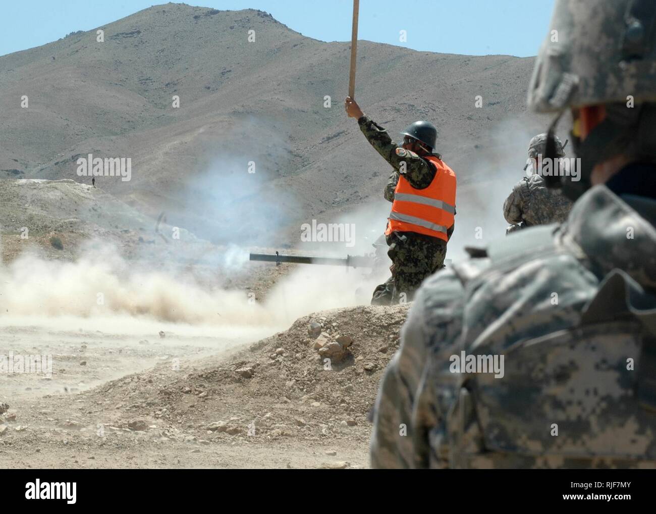 (Kabul, Afghanistan) An Afghan National Army instructor gives ...