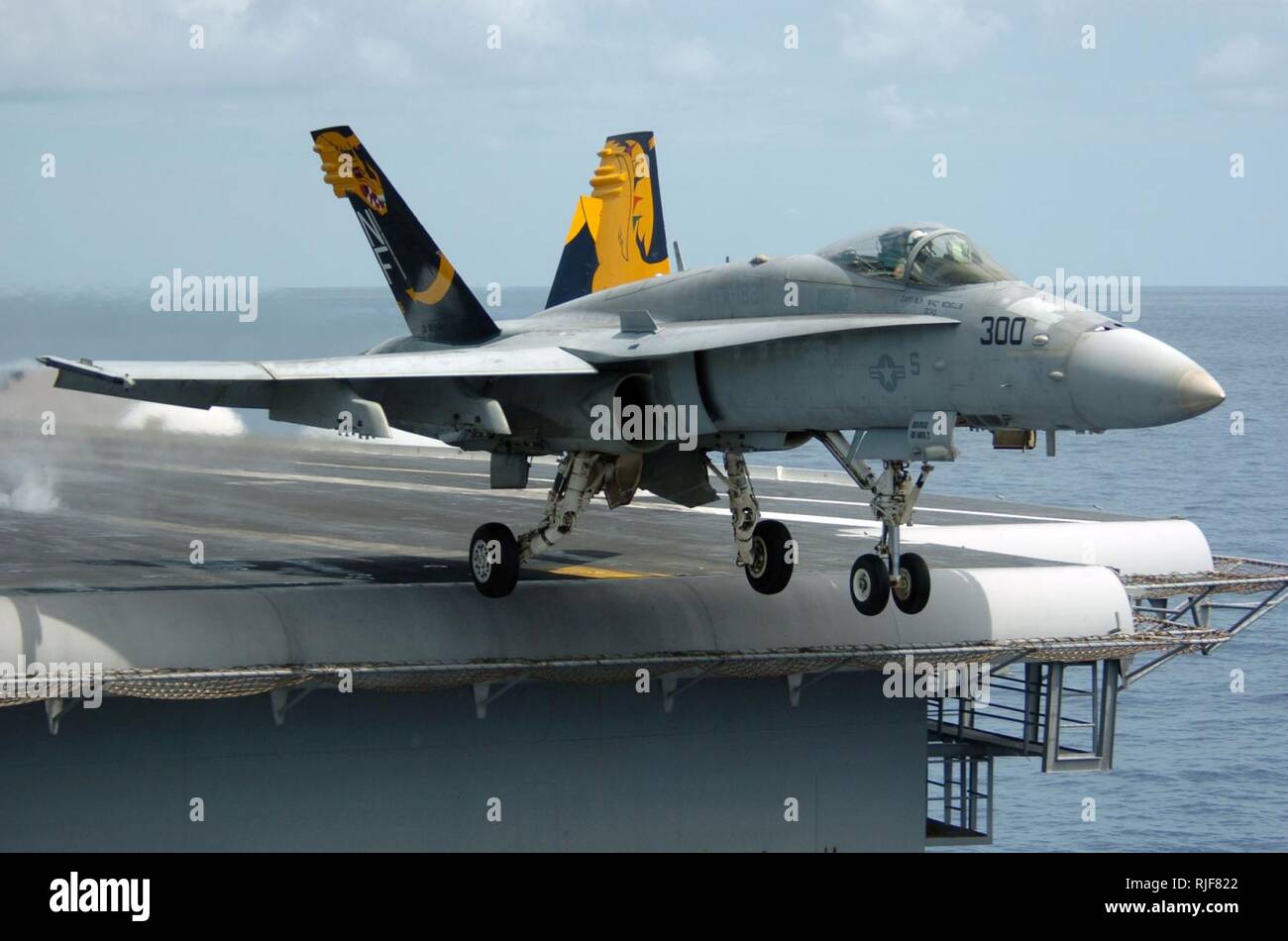 Pacific Ocean (Aug. 17, 2005) - An F/A-18C Hornet, assigned to the ...