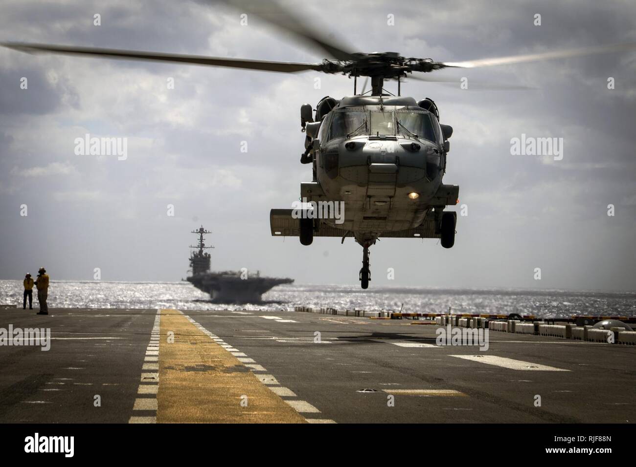 An MH-60S Seahawk, assigned to Helicopter Sea Combat Squadron 22 (HSC ...
