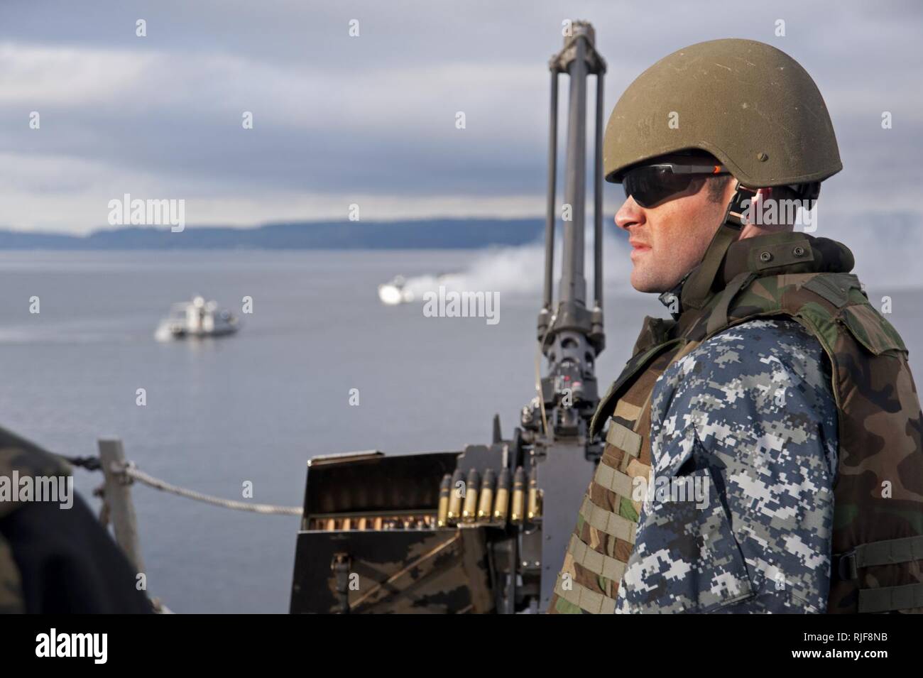 U s navy logistics specialist 2nd hi-res stock photography and images ...
