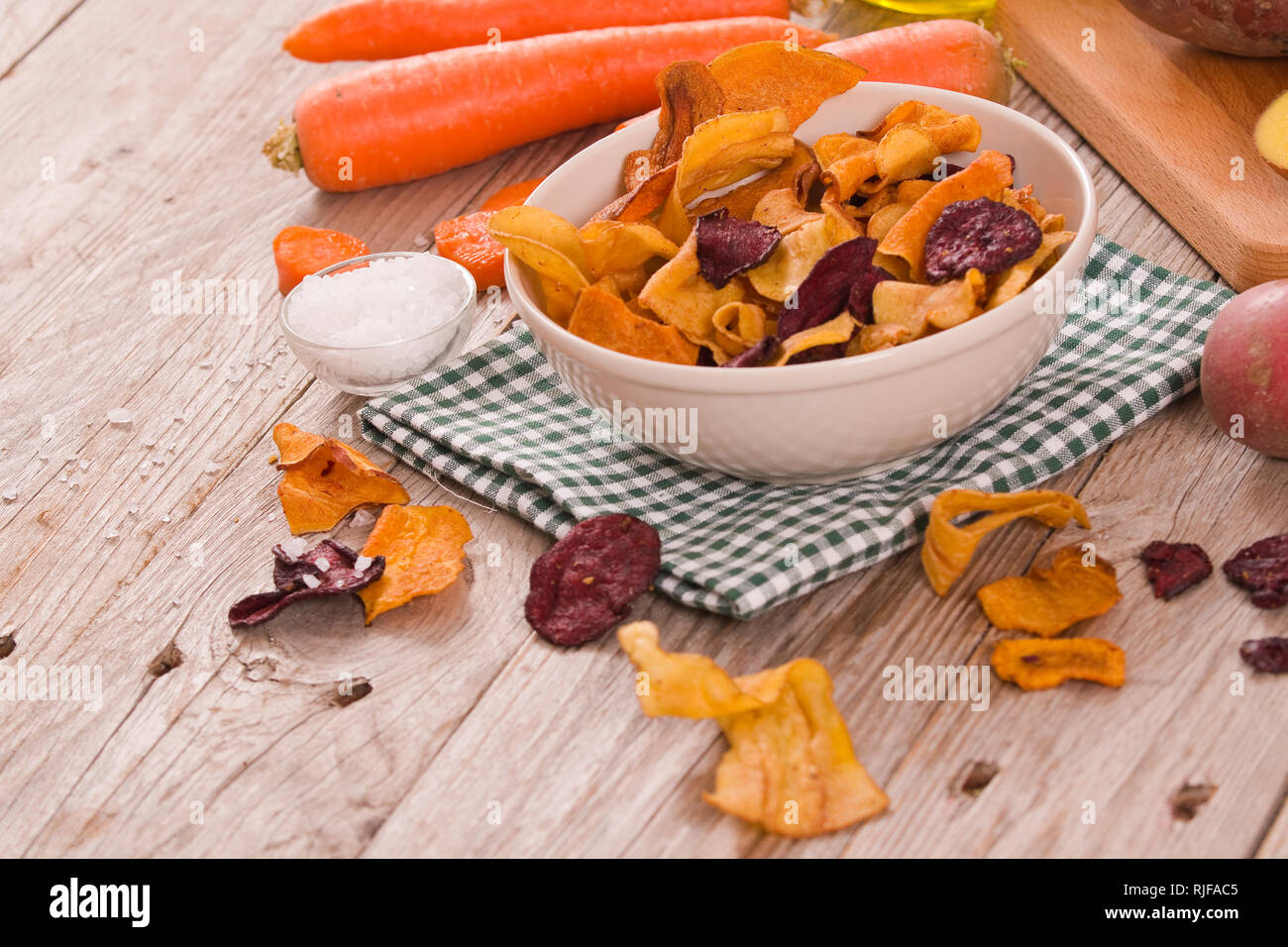 Mixed vegetable crisps Stock Photo - Alamy