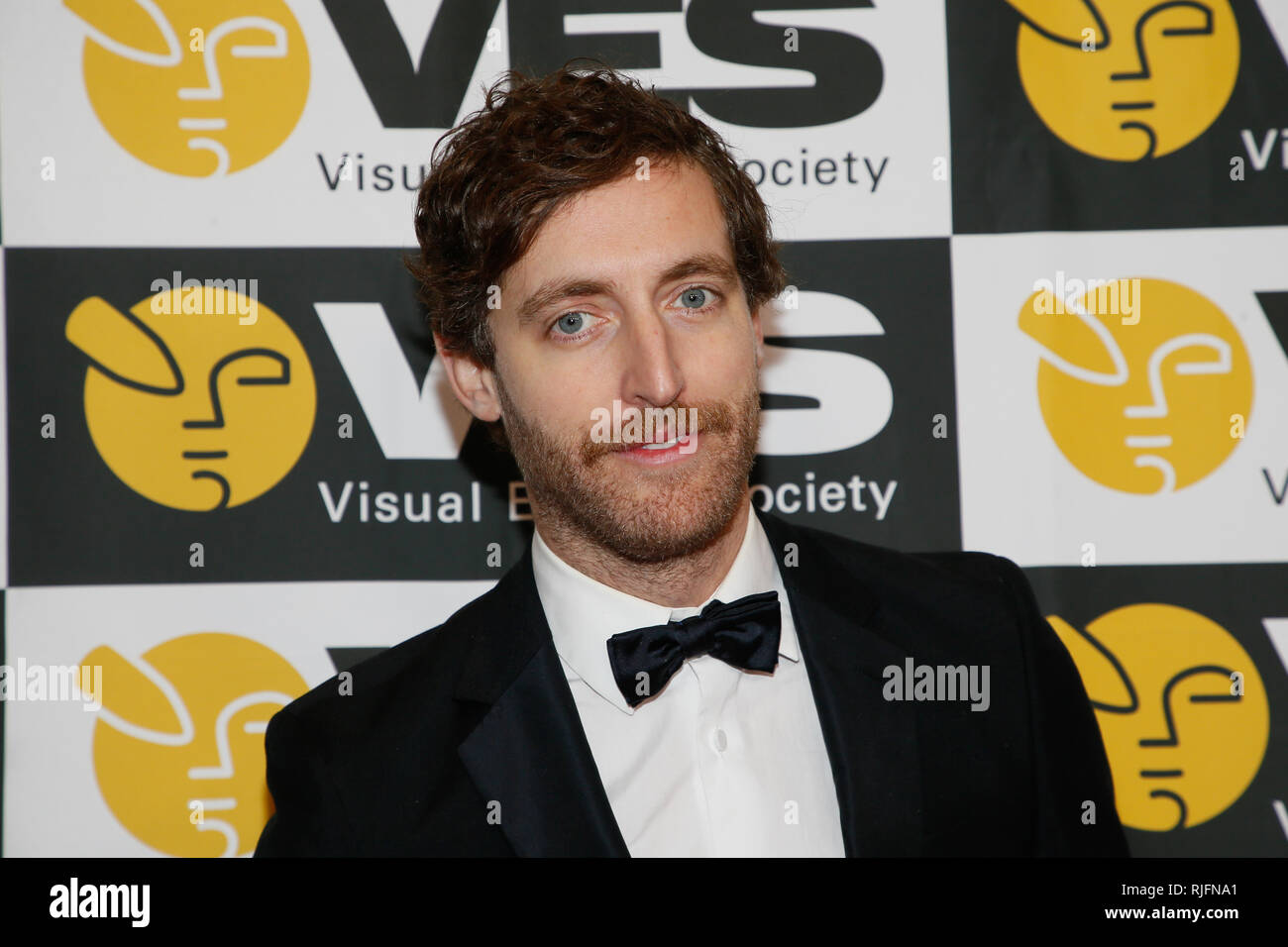 Actor Thomas Middleditch poses at the 17th annual VES Awards at the ...
