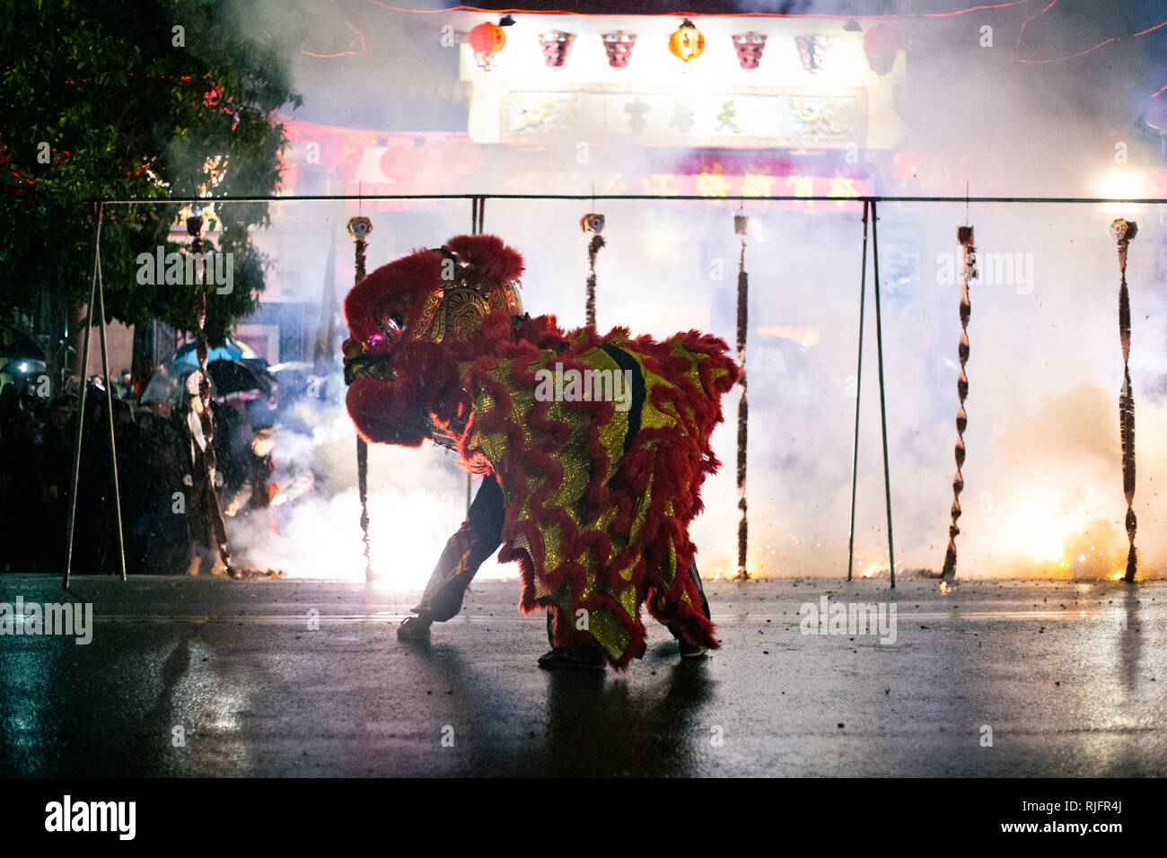 Los Angeles, California, USA. 4th February, 2019. Lion Dance in front ...