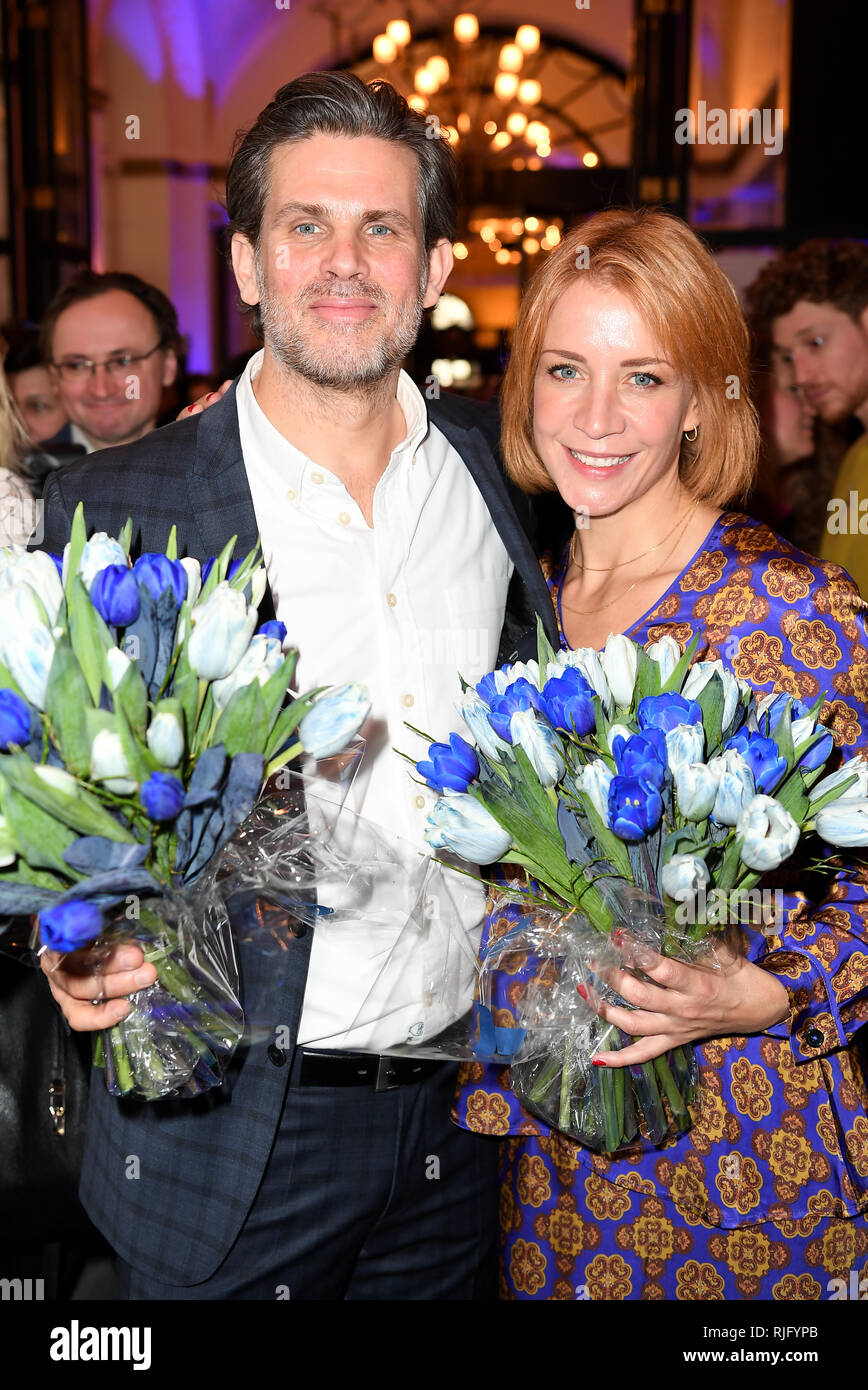 06 February 2019, Berlin: Steffen Groth and Anika Ernst at the "Blaue ...