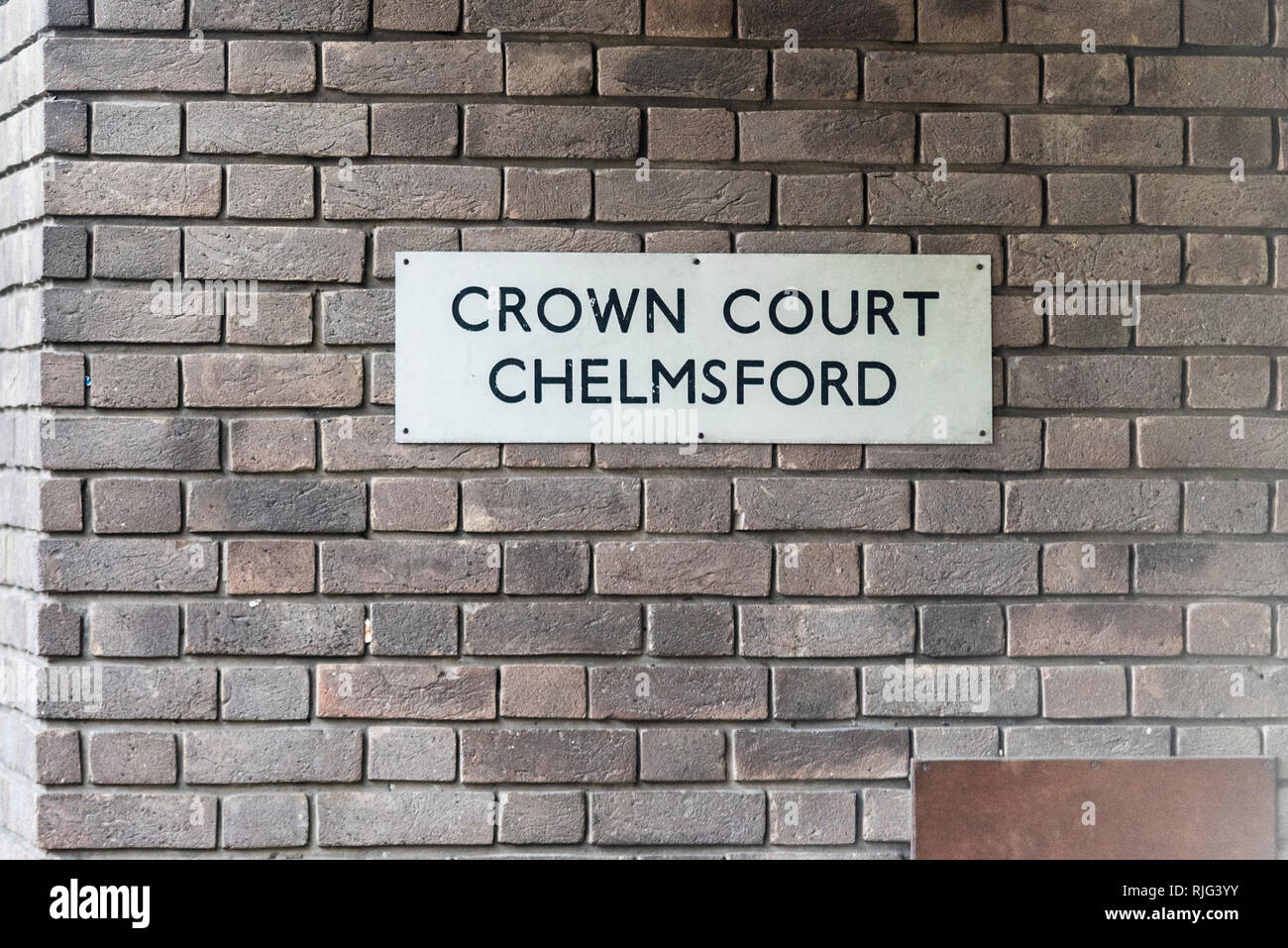 Chelmsford Crown Court sign, Essex, UK. Wall mounted at entrance Stock ...