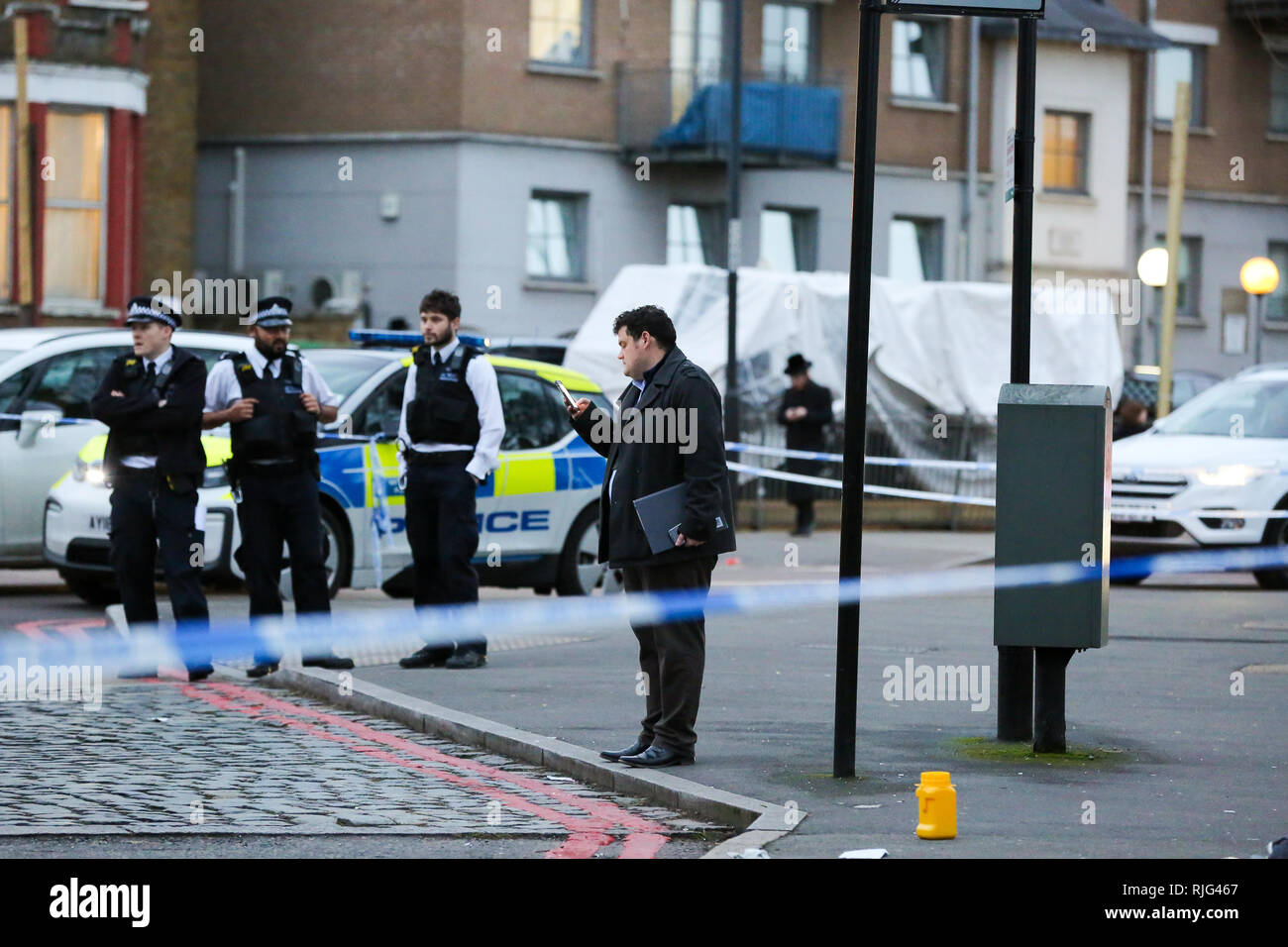 Castlewood Road, Hackney, East London, UK 6 Feb 2019 - A crime scene at ...