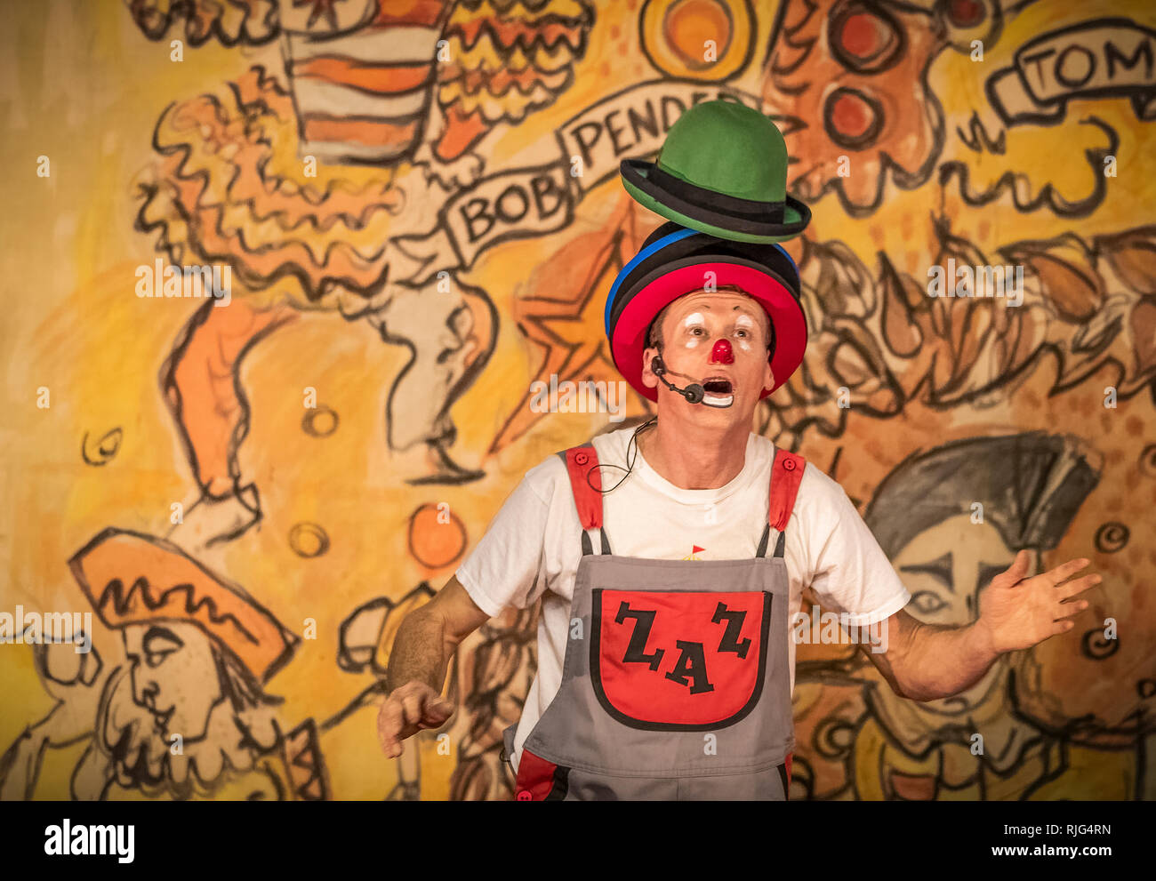 Clown with hat hi-res stock photography and images - Alamy