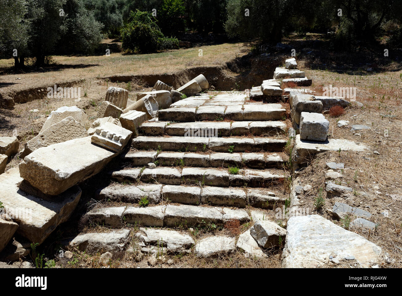 Unknown stepped structure in the South east area of the sanctuary of ...