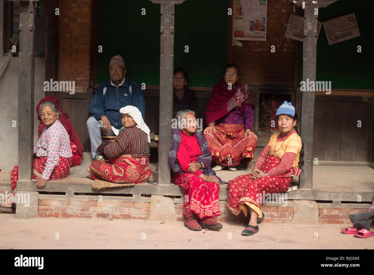 Public seating space hi-res stock photography and images - Alamy