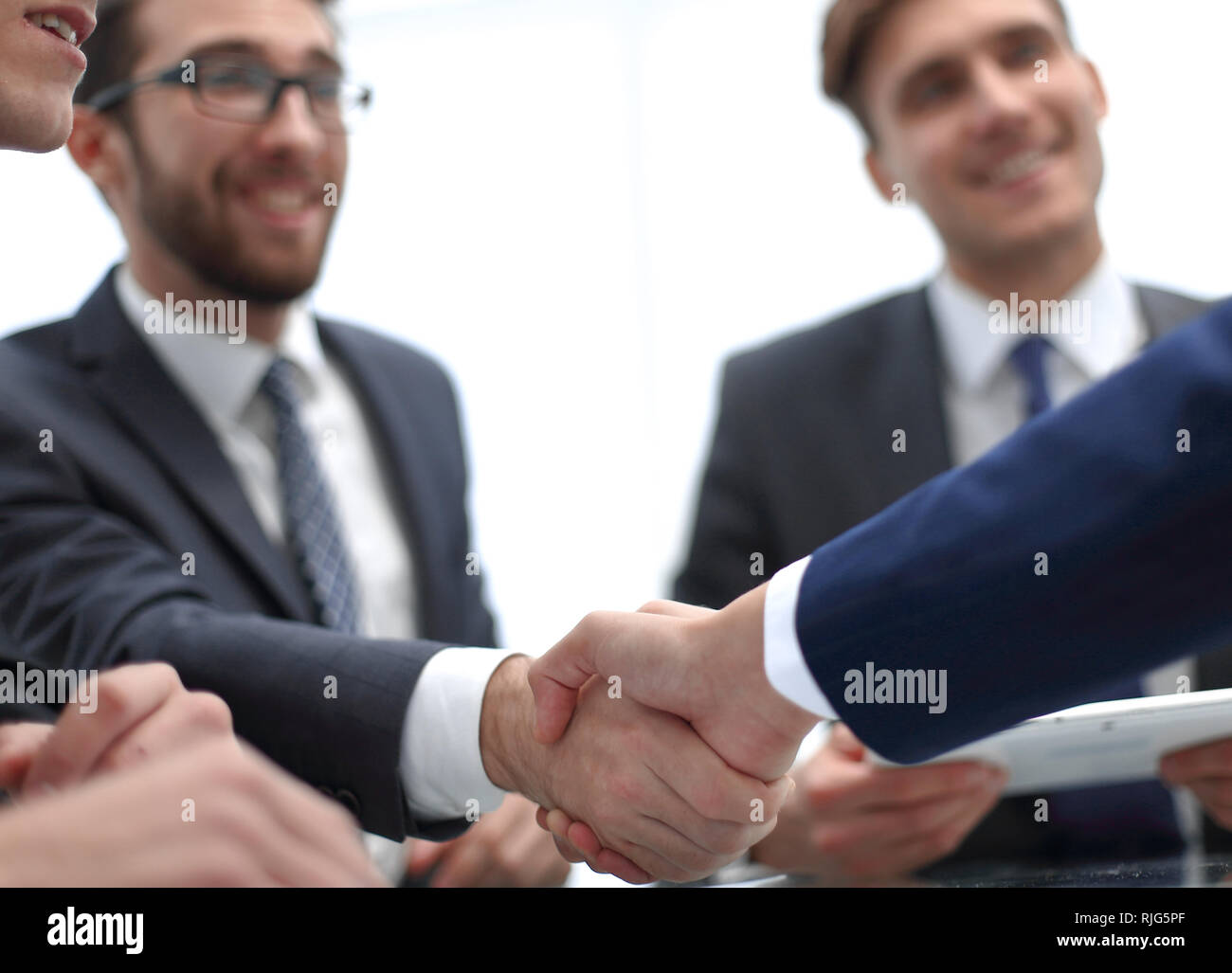 Firm handshake hi-res stock photography and images - Alamy