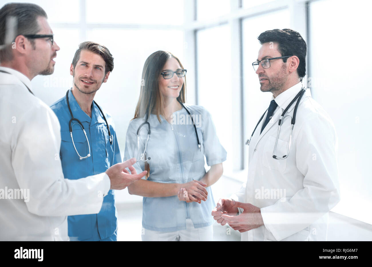 Medical professionals together hospital hi-res stock photography and ...