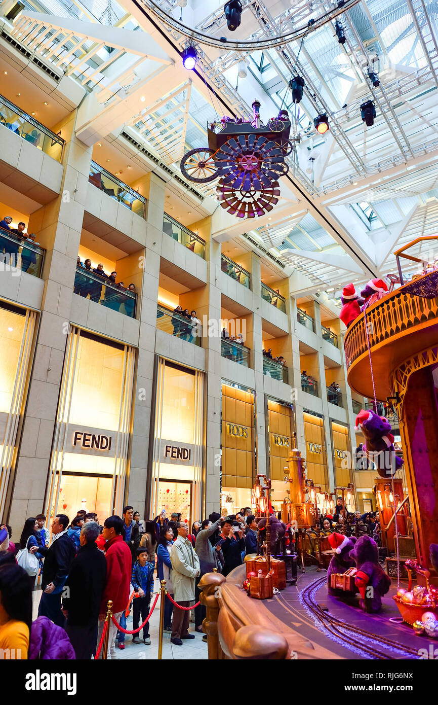 HONG KONG - DECEMBER 25, 2015: interior of the Landmark shopping mall ...
