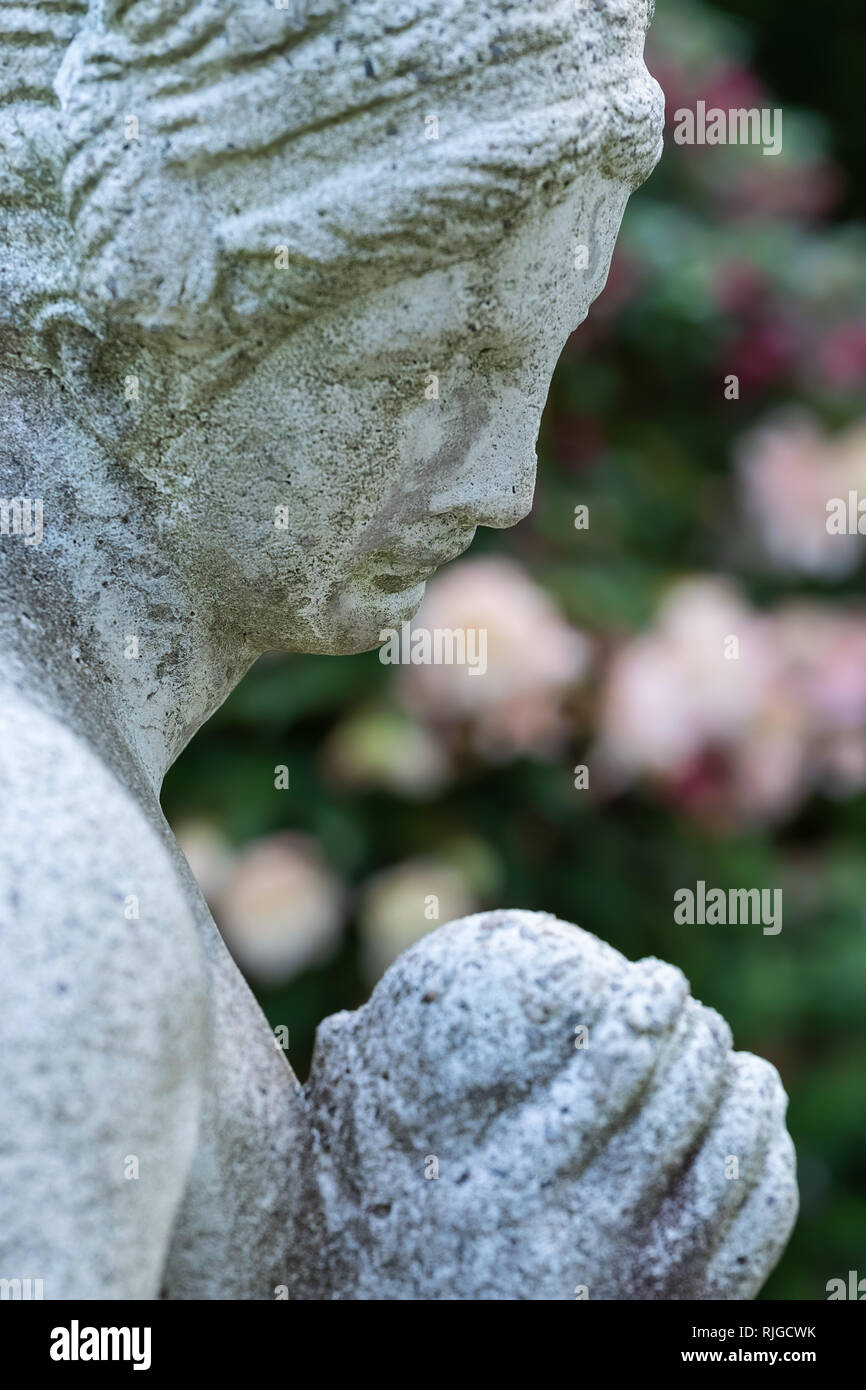 stone figure portrait of a woman Stock Photo - Alamy