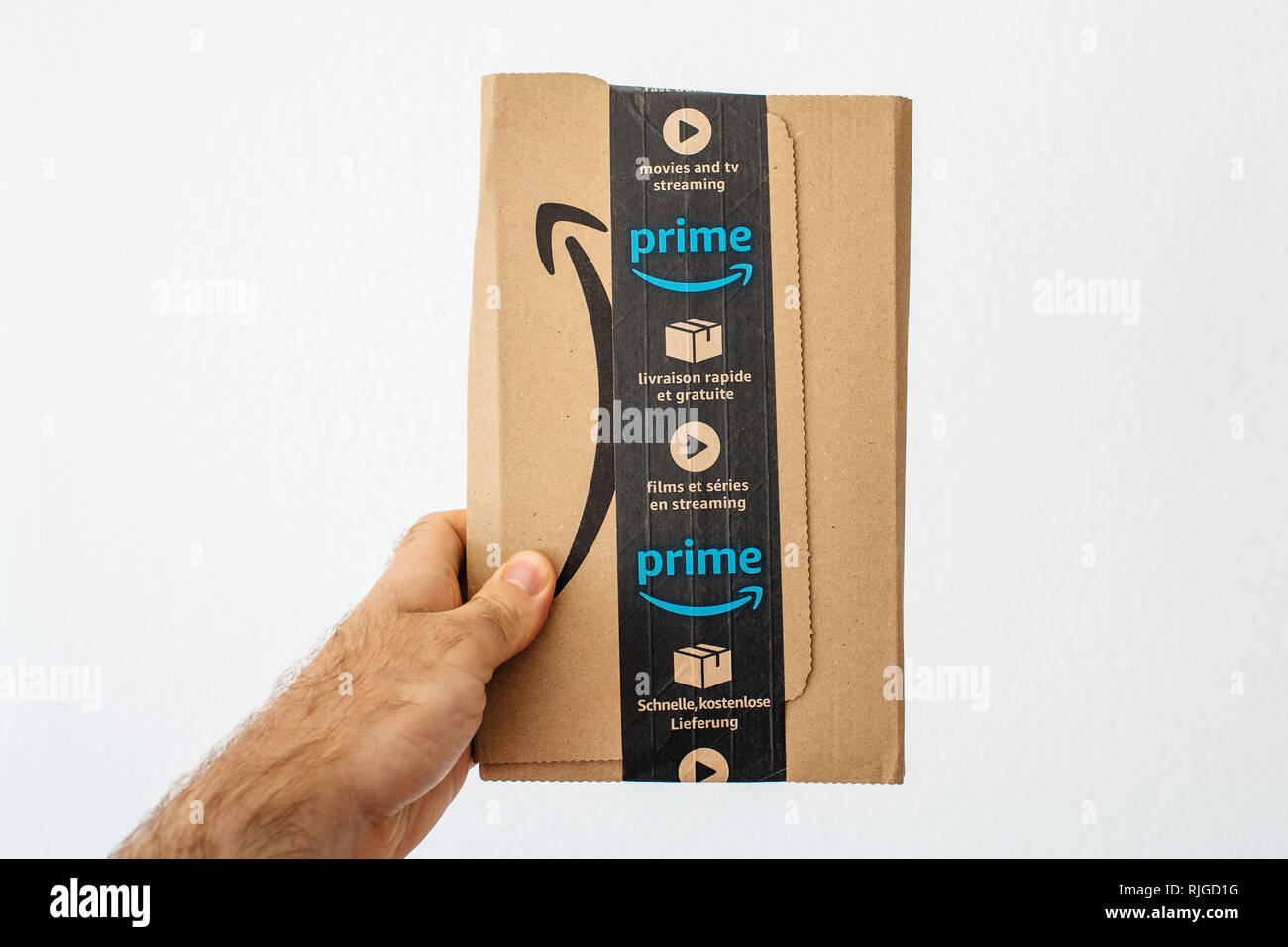Amazon prime box on white hi-res stock photography and images - Alamy