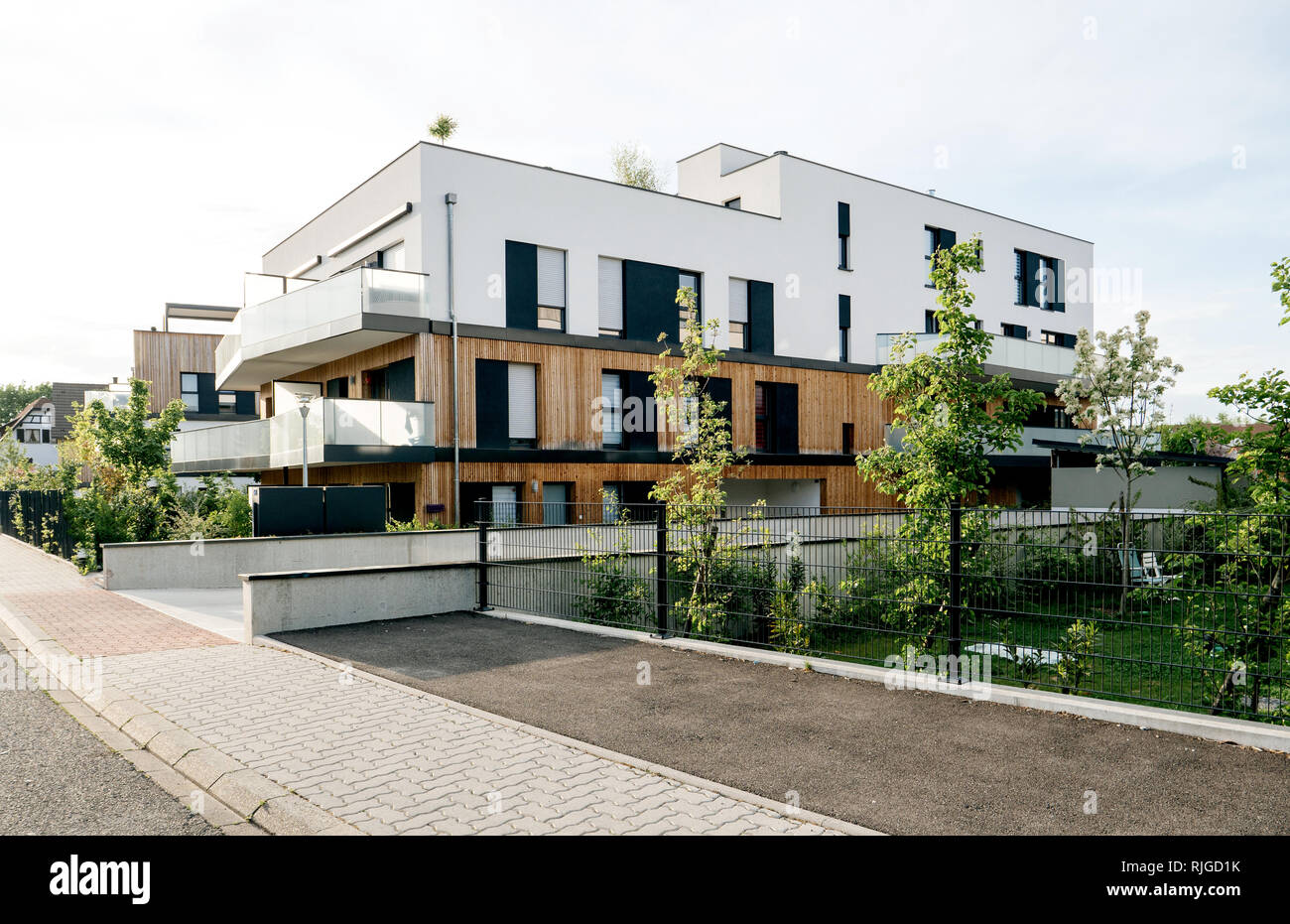 Multiple apartments hi-res stock photography and images - Alamy