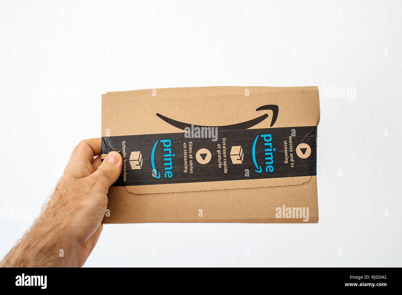 Amazon prime box on white hi-res stock photography and images - Alamy