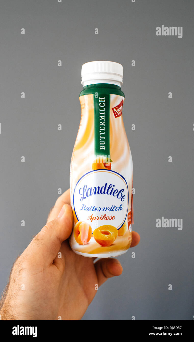 France milk label hi-res stock photography and images - Alamy