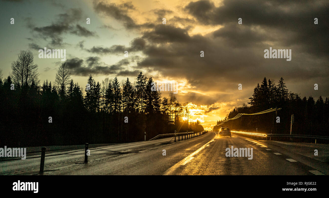 Lit roadway hi-res stock photography and images - Alamy