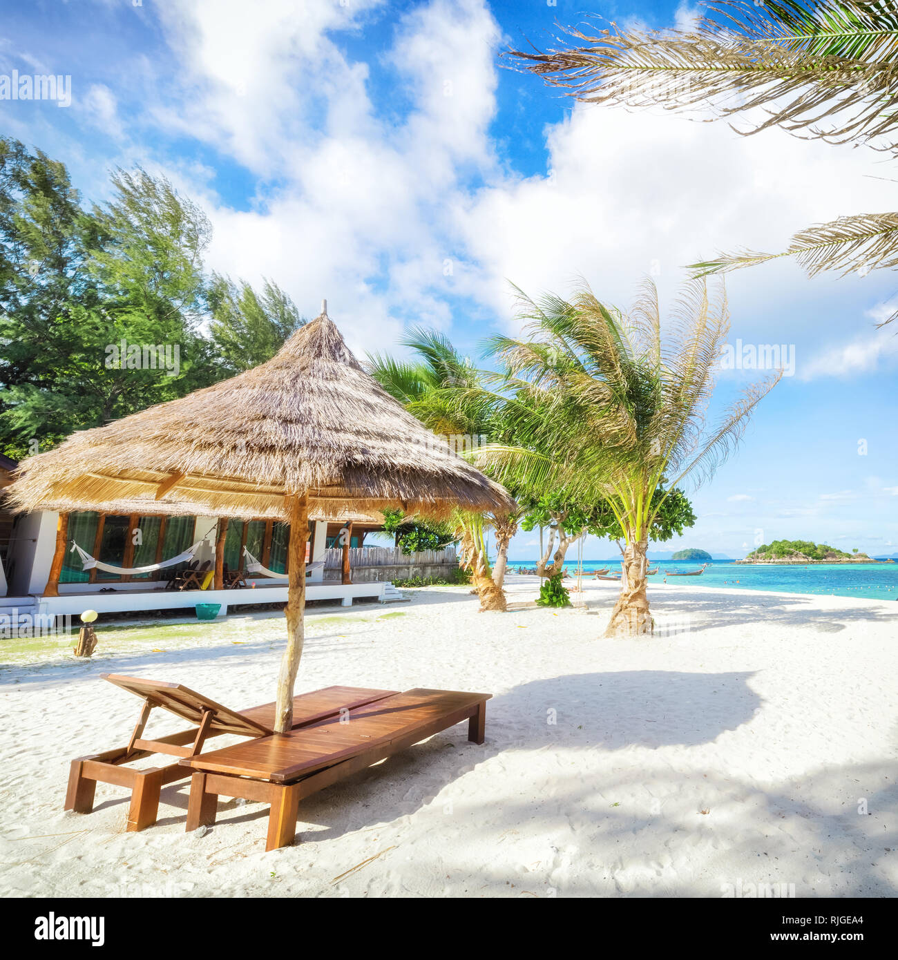 Asian tropical beach paradise in Thailand Stock Photo - Alamy