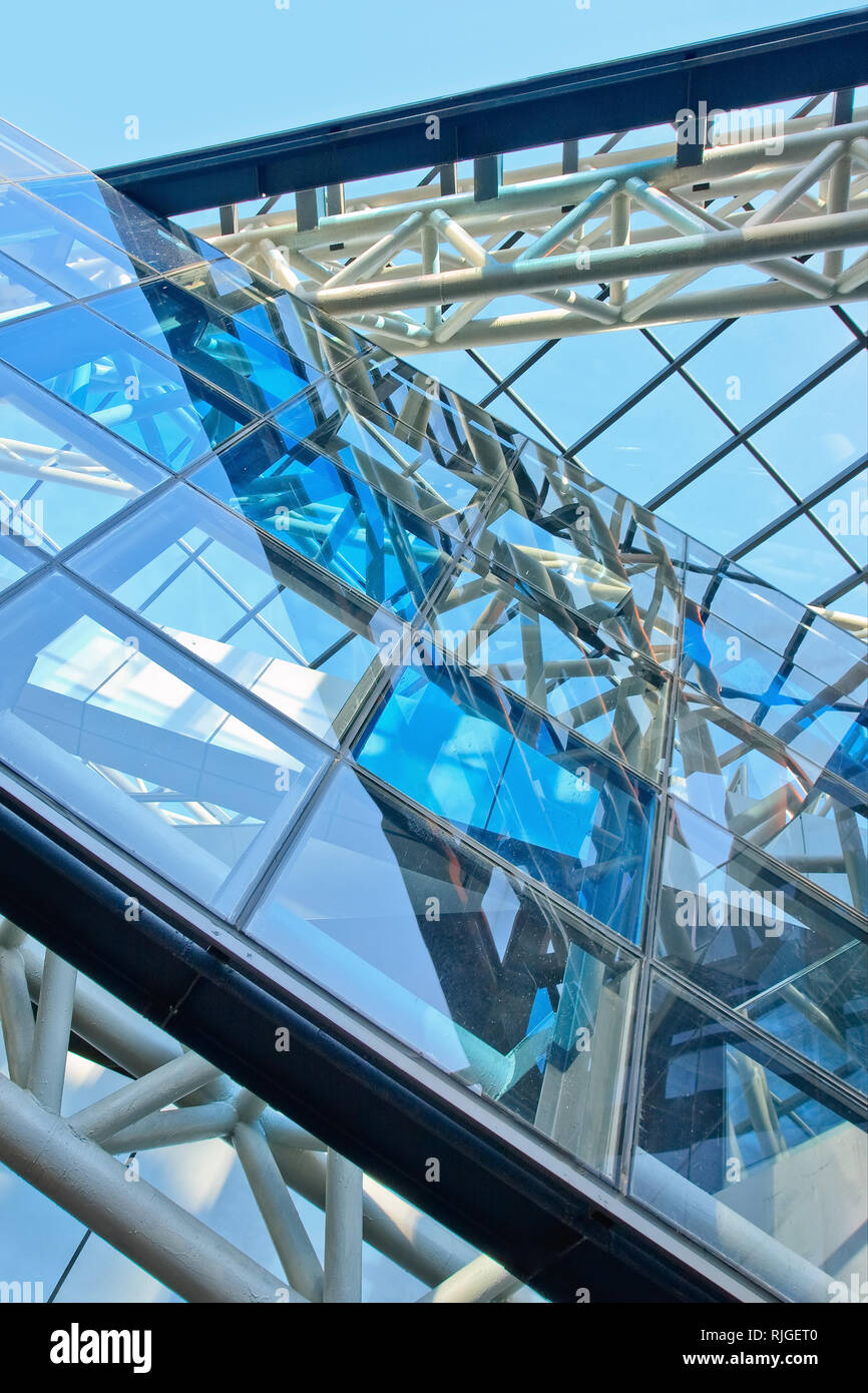 Blue glass panels hi-res stock photography and images - Alamy