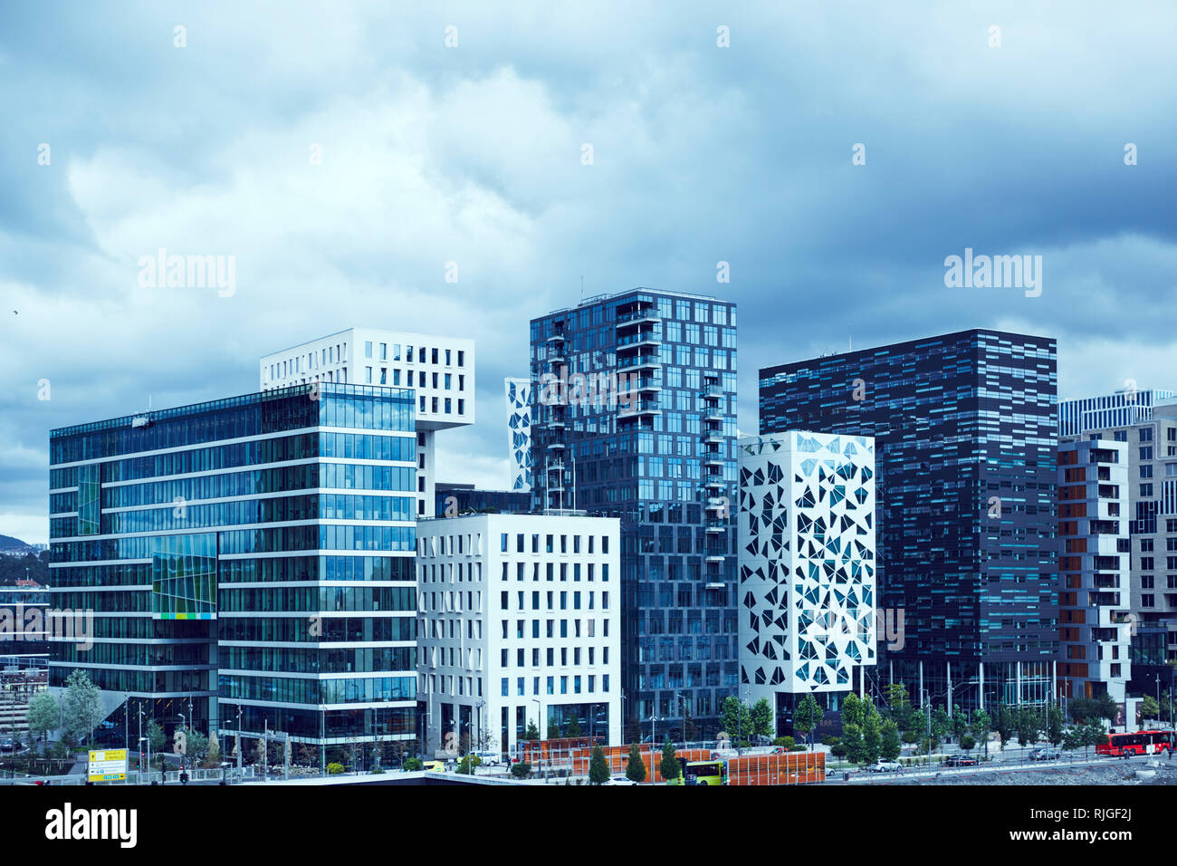 Skyscraper house hi-res stock photography and images - Alamy