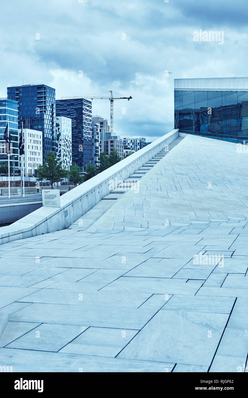 Skyscraper roof terrace hi-res stock photography and images - Alamy