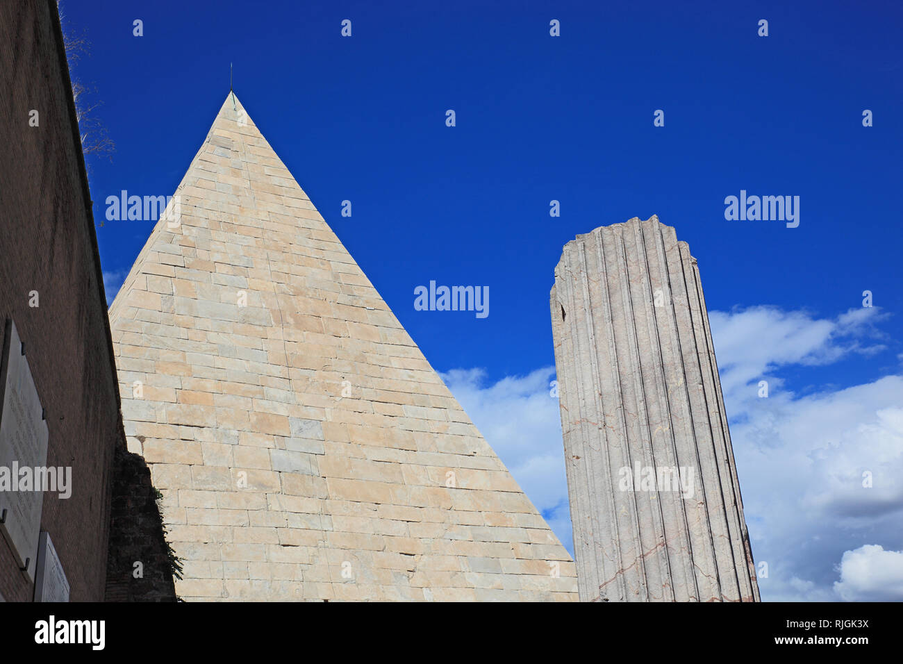 Pyramid of Cestius, Piramide di Caio Cestio or Piramide Cestia, built ...
