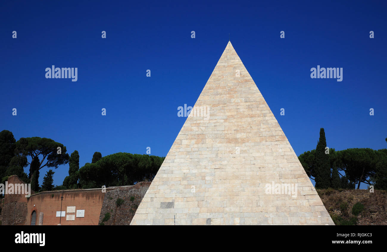 Pyramid of Cestius, Piramide di Caio Cestio or Piramide Cestia, built ...