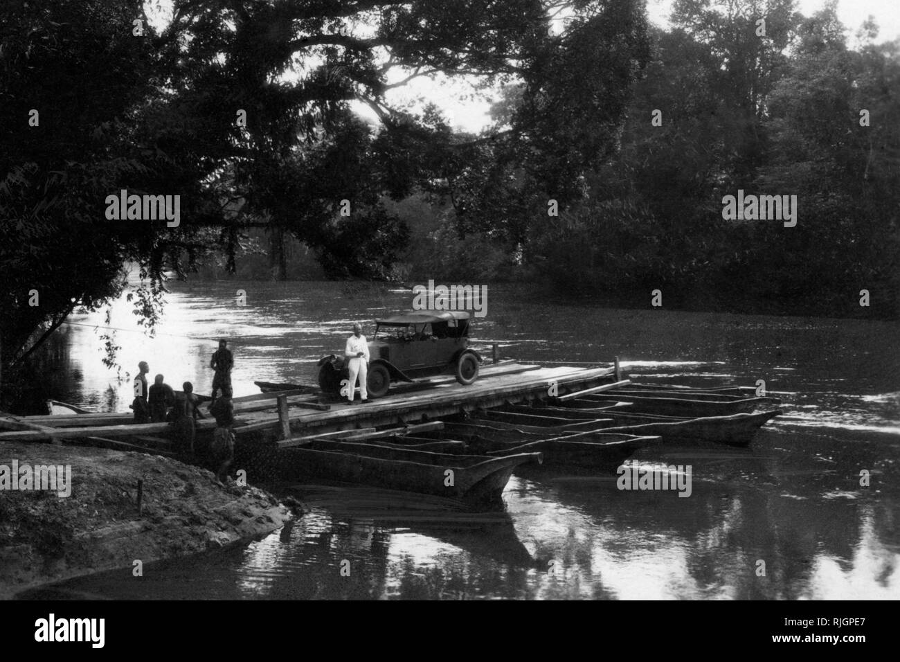 Historical river raft hi-res stock photography and images - Alamy