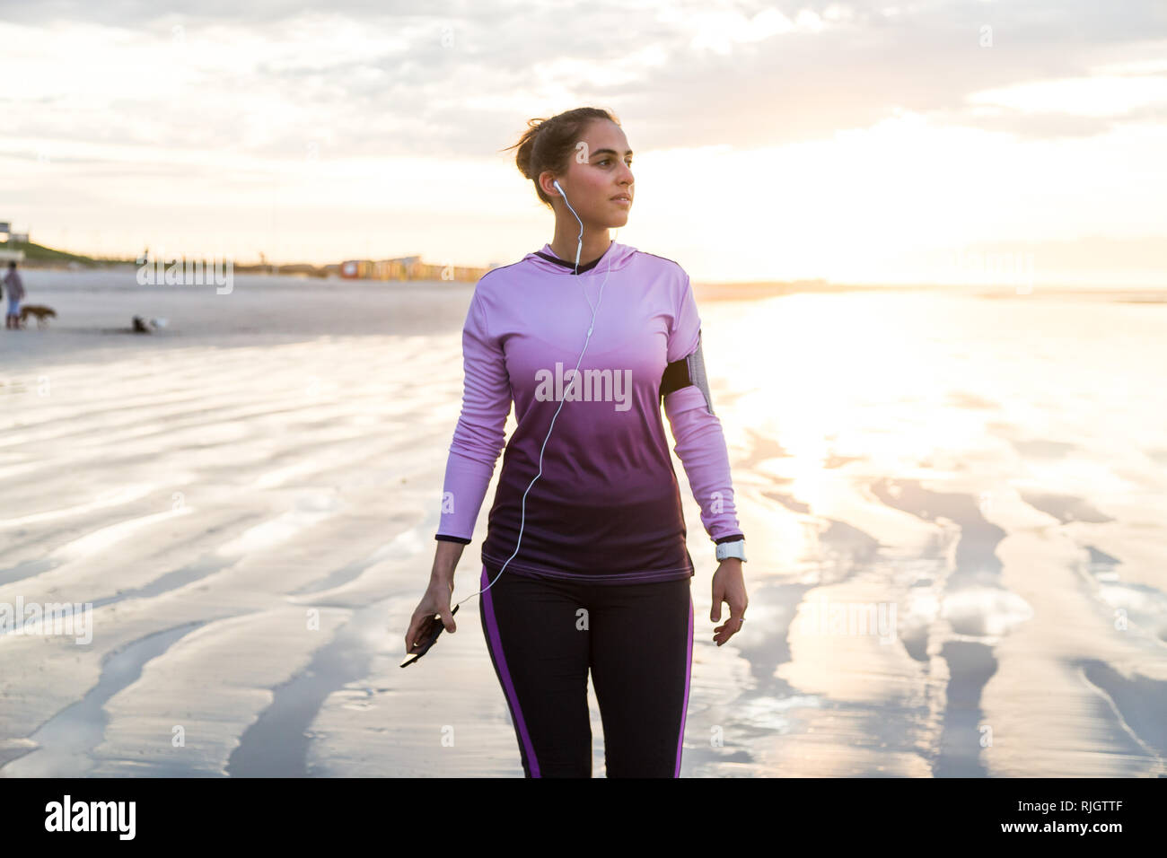 Exhausted runner recovering hi-res stock photography and images - Alamy