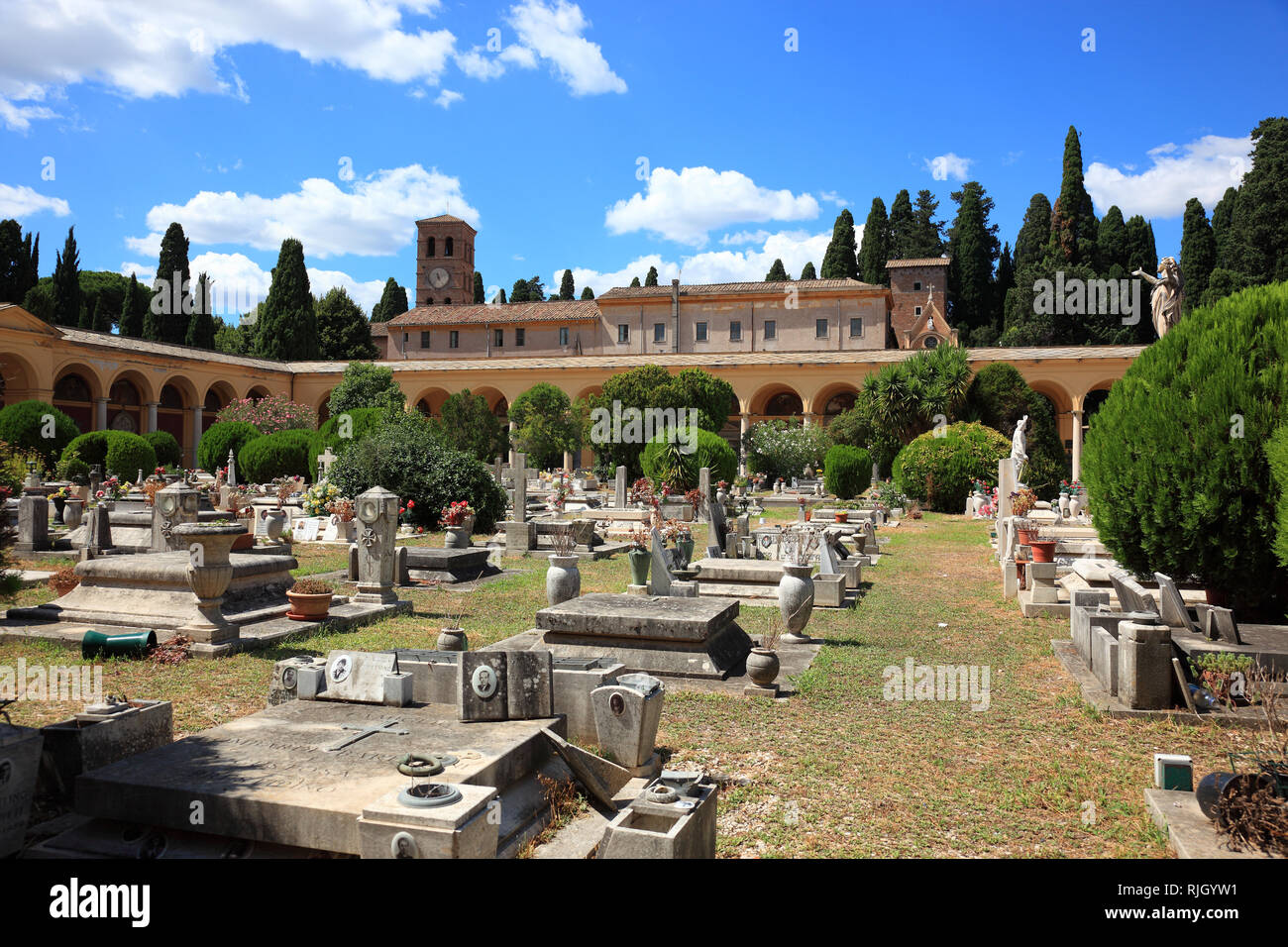 Campo verano cemetery in rome hi-res stock photography and images - Alamy