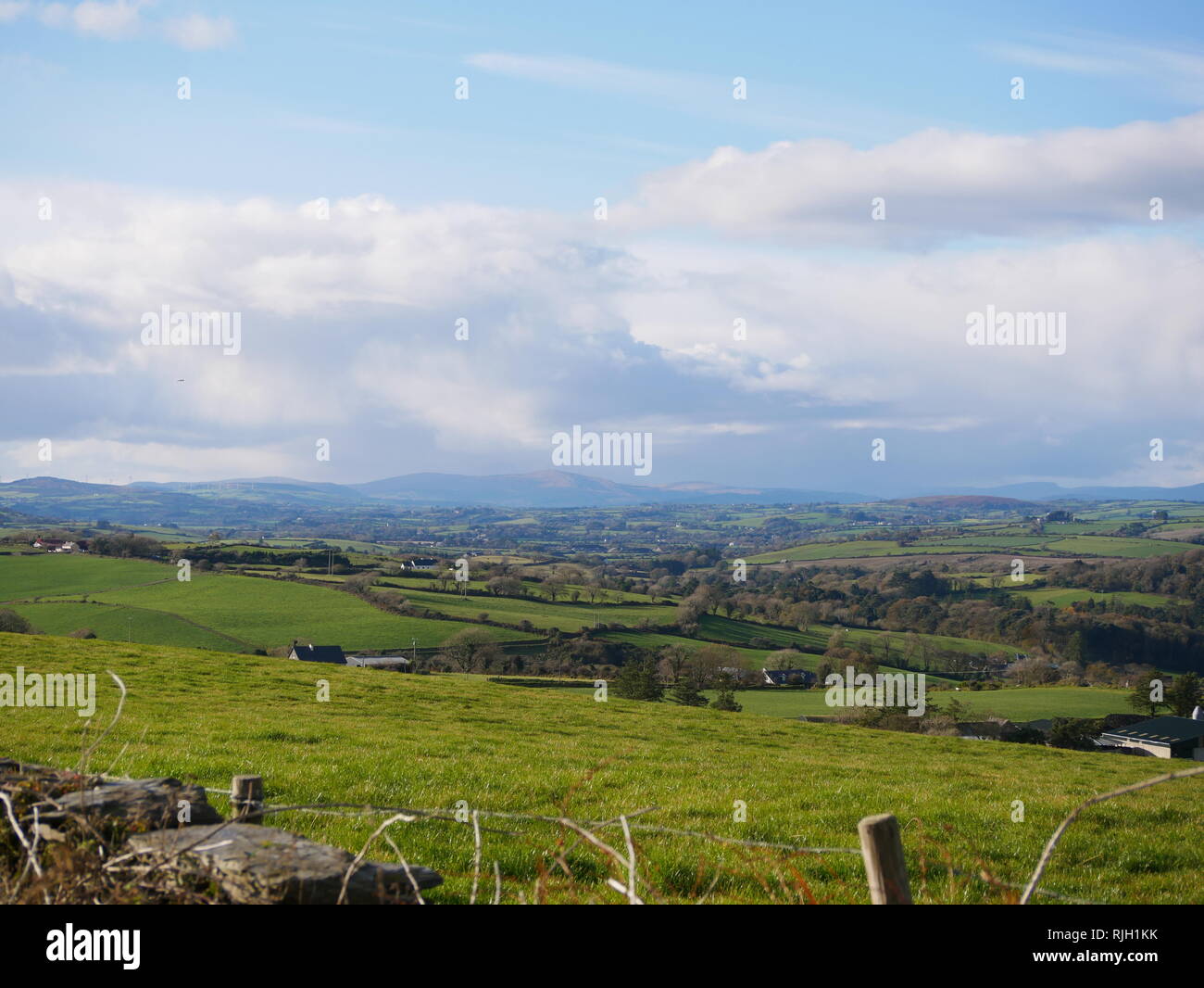 Rural irish cottages hi-res stock photography and images - Alamy